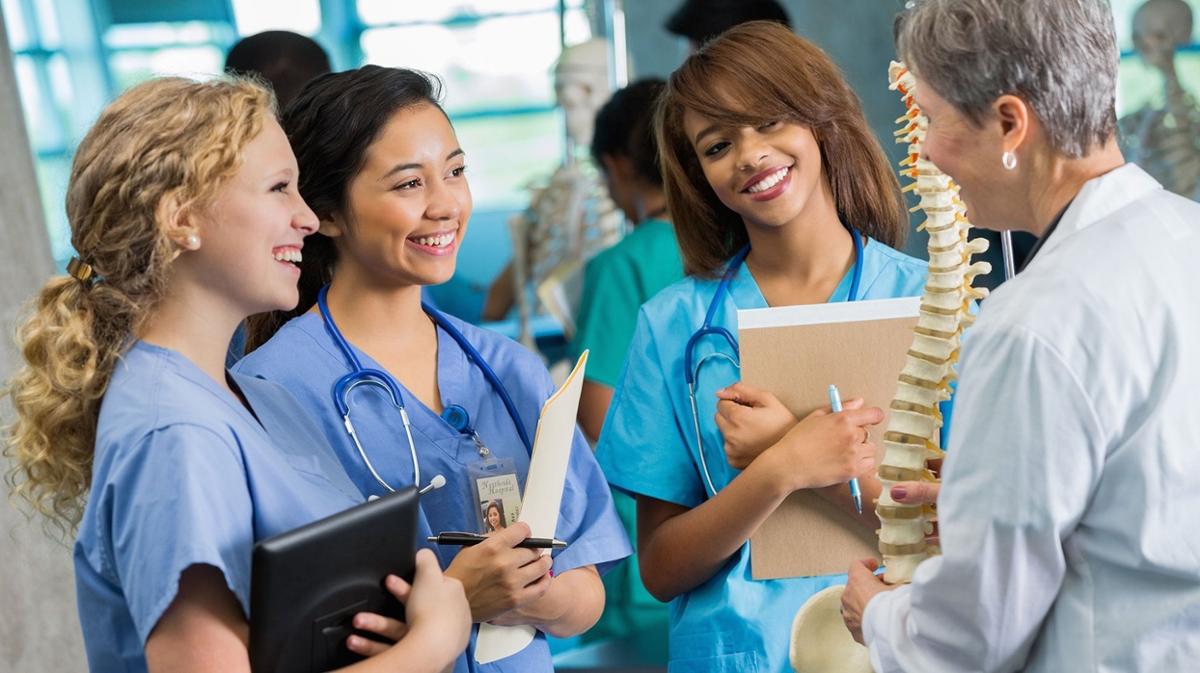How Long Is Nursing School? Programs and Timelines - Nightingale