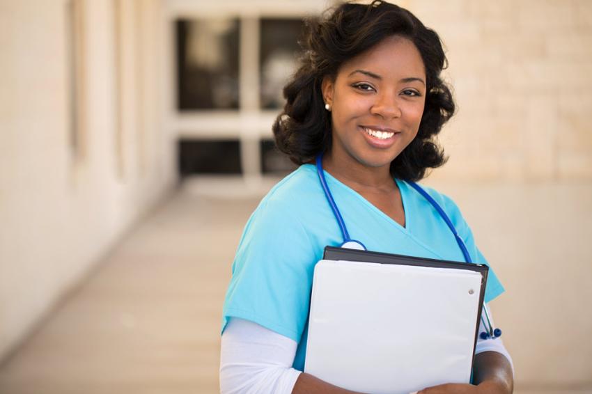 Becoming a Nurse Online: How to Get Your Degree Online - Nightingale ...