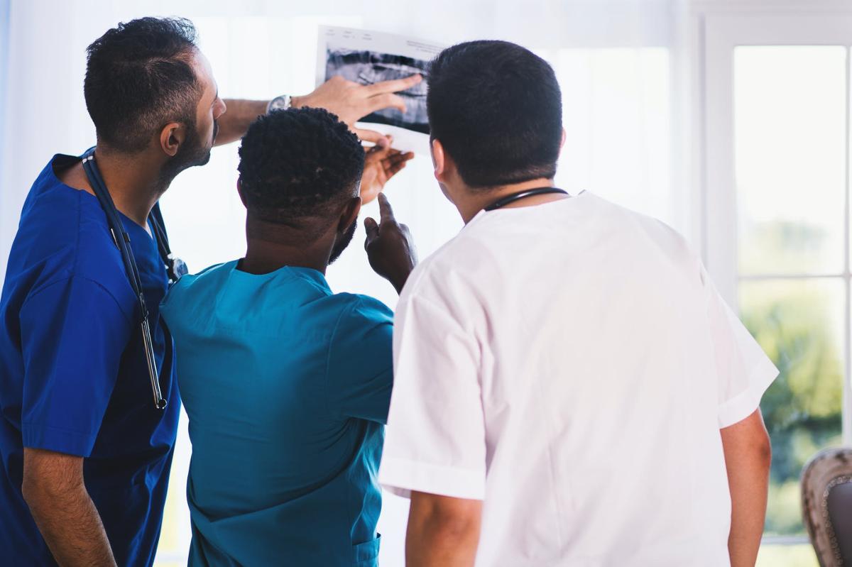 Male Nurses: Benefits of Men in Nursing - Nightingale College
